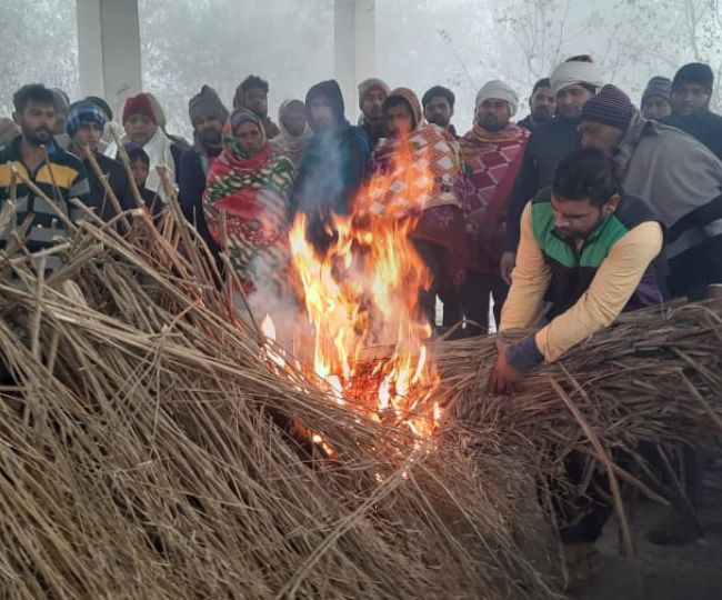 UP Cop Last Rites: बलिदानी सचिन राठी को नम आंखाें से दी विदाई, केंद्रीय ...