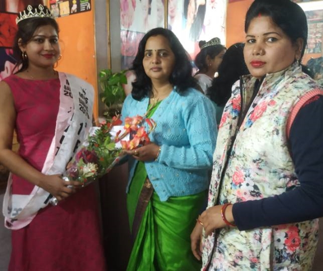 रितु सोनी ने बढ़ाया दुद्धी का मान - Ritu Soni increased the value of ...