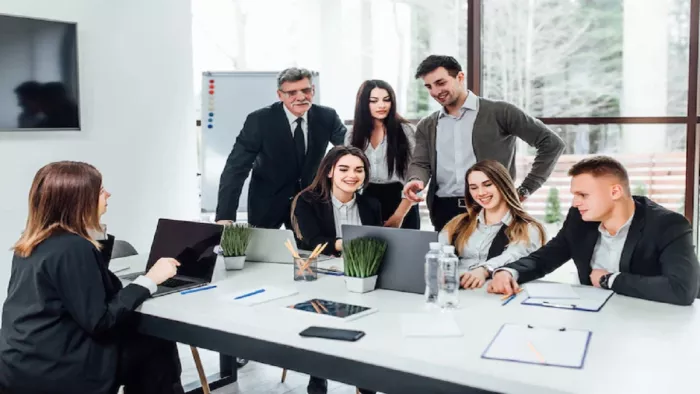 Office Tips: ऑफिस में को-वर्कर के साथ गुड रिलेशन बनाने के लिए फॉलो करें ...