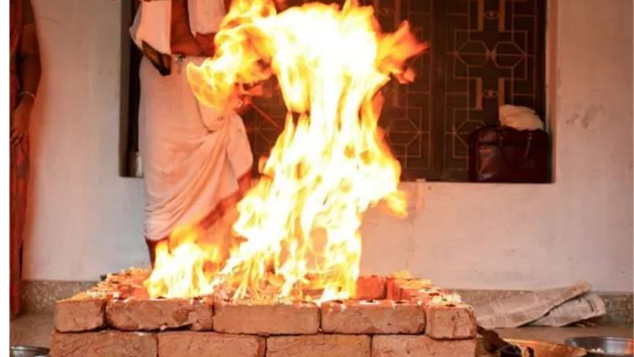 Yagya and Havan difference: जानिए यज्ञ और हवन में क्या है बड़ा अंतर ...