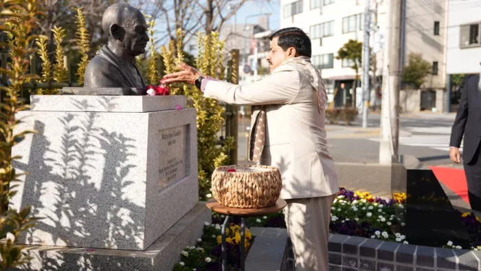 सीएम मोहन यादव जापान दौरे में एडो गावा सिटी में महात्मा गांधी पार्क ...