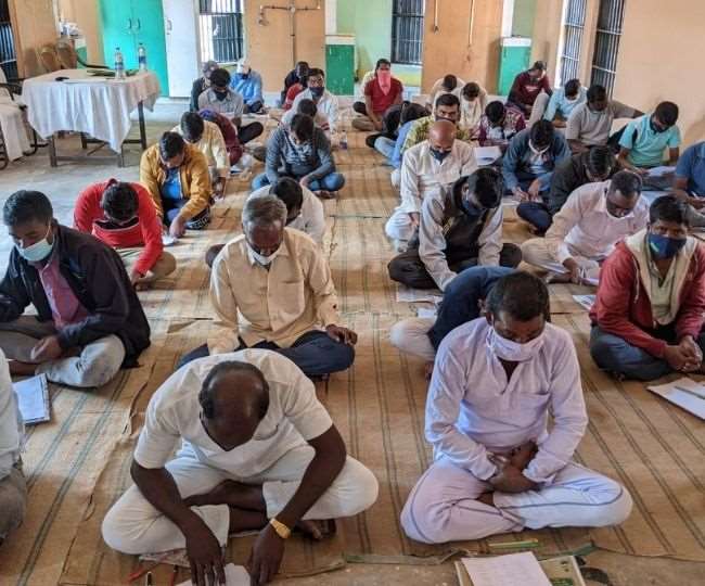 अच्छी पहल: Art of Living बदल रहा कैदियों की जिंदगी, रांची के होटवार जेल ...