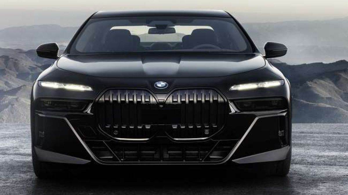 BMW Upcoming Cars: मार्केट में छा जाने की तैयारी में बीएमडबल्यू, आ रही ...