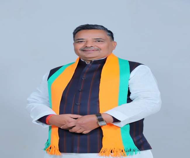 UP Yogi Cabinet: पर्यटन एवं संस्कृति मंत्री बने जयवीर सिंह, विकास की लगी उम्मीदें - UP Yogi ...