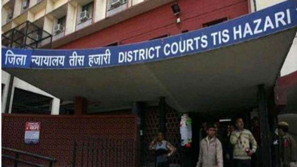 Delhi News: तीस हजारी कोर्ट में तैनात एएसआई को वकीलों ने पीटा, मामला ...