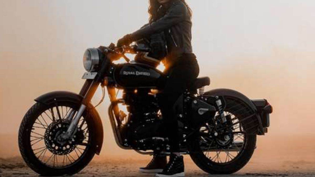 रंगबाज बीवी कर्जदार पति; बुलेट पर गुटखा खाकर घूमती है, बोली− पति छोड़ ...