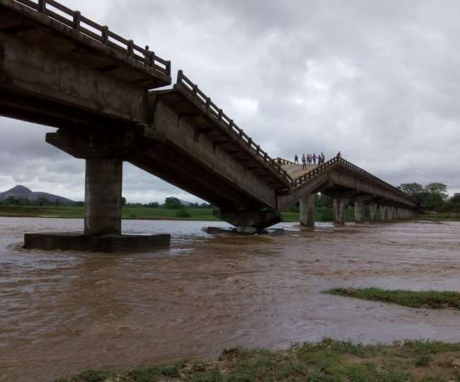 Kanchi River Bridge Collapse: झारखंड में उद्घाटन से पहले ढहा करोड़ों की ...