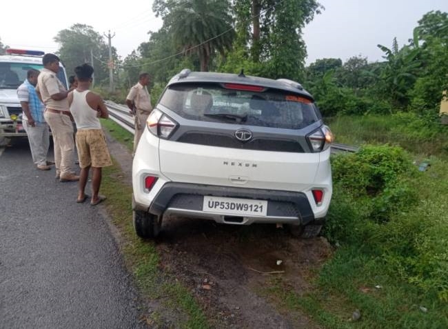 मुजफ्फरपुर के सकरा में सड़क दुर्घटना में तीन घायल - Three injured in ...