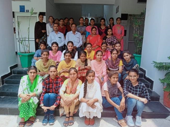 आइजी कालेज की 121 छात्राओं का संस्कृत स्कालरशिप के लिए चयन - 121 girl ...