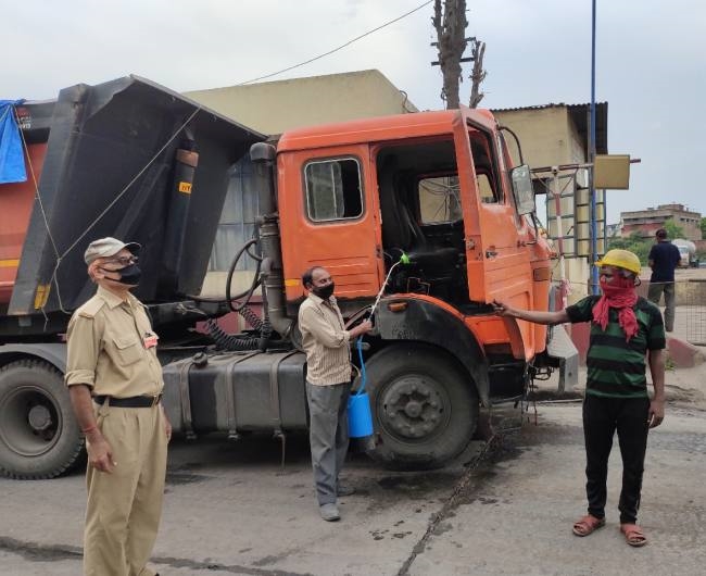 रेणुसागर का प्रवेश द्वार छावनी में तब्दील - Renusagar entrance ...