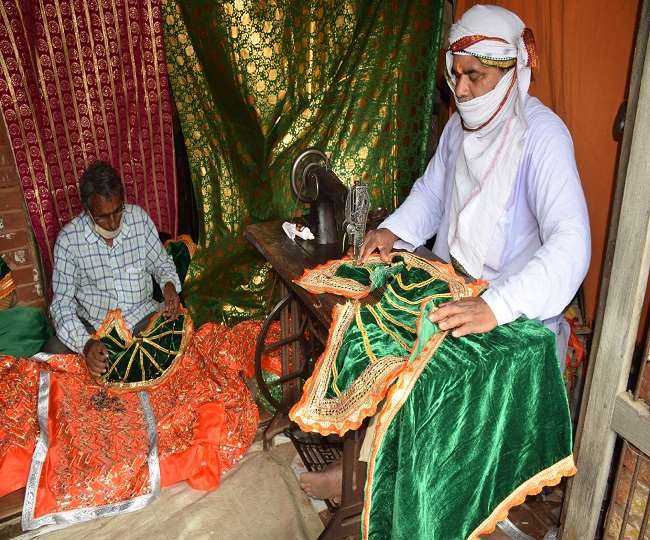 Ram Mandir Ayodhya Update: भूमिपूजन पर नौ रत्न से सजी हरी मखमली पोशाक ...