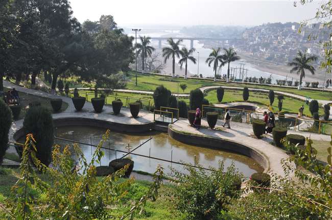 Bagh-e-Bahu : जम्मू का मुगल गार्डन है बाग-ए-बाहू पार्क, एक बार परिवार ...