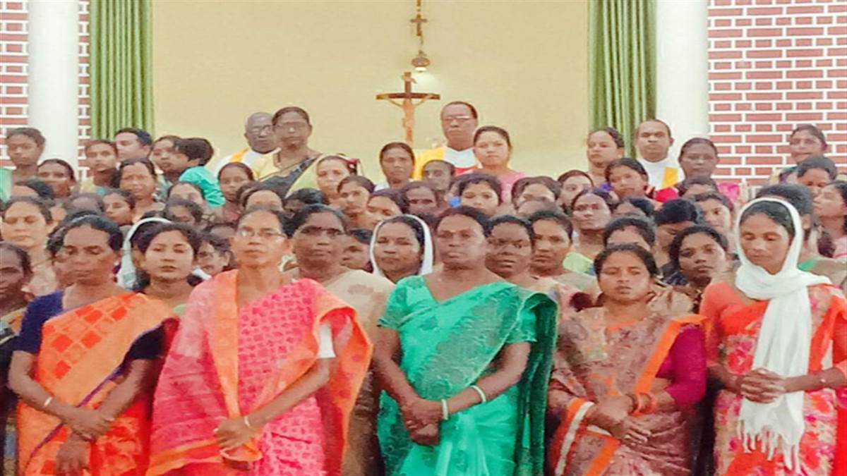 Chaibasa News : संत मोनिका को माताओं की संरक्षिका के रूप में किया याद ...