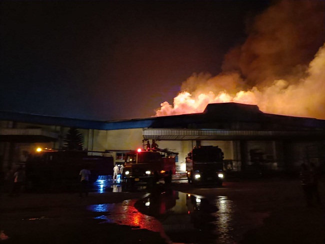 Britannia Factory Fire: उत्तराखंड के रुद्रपुर में सिडकुल की ब्रिटानिया ...