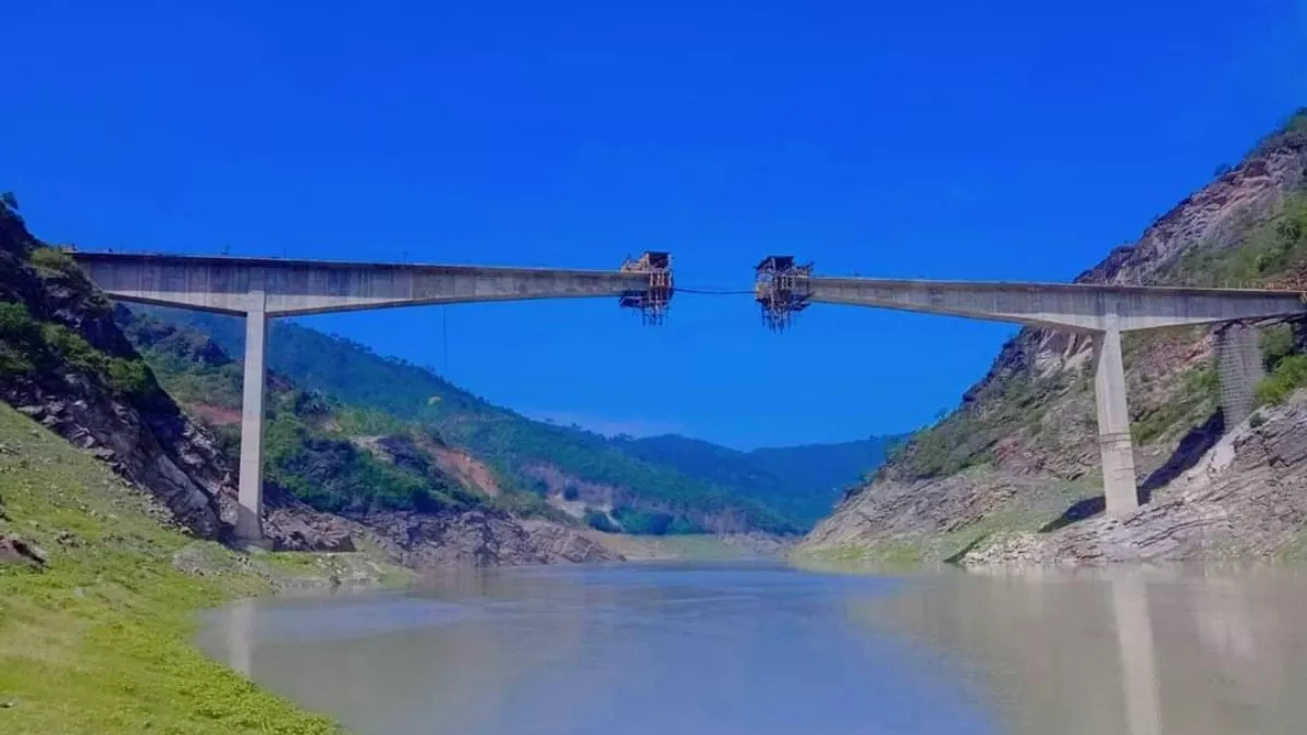 Bilaspur News: पहला केंटालीवर ब्रिज बनकर हुआ तैयार, 18 वर्षों बाद कल ...