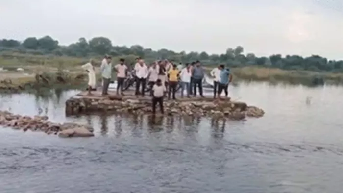 'Google Map' ने ली जान! मैप ने कार सवारों को दिखाया गलत रास्ता, वैन नदी ...
