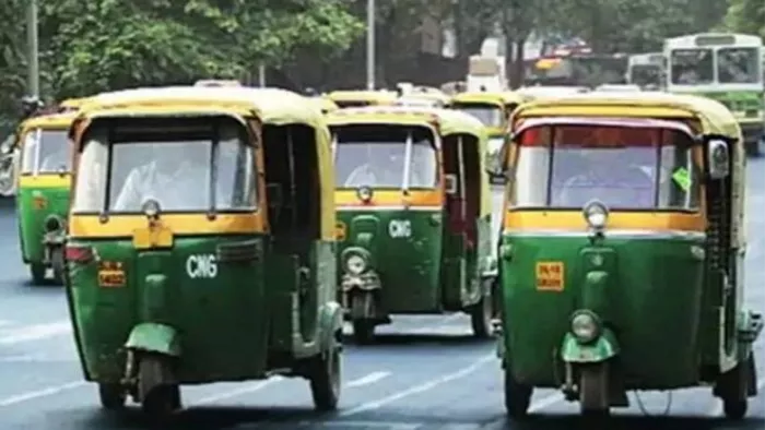 Delhi Auto Taxi Fare: ऑटो रिक्शा और टैक्सी से सफर हुआ महंगा, 25 की जगह ...