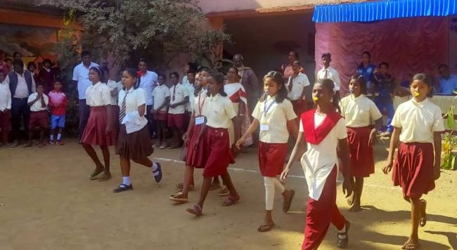 दिव्यांग बच्चों ने दिखाई अपनी प्रतिभा - Divyang children showed their ...