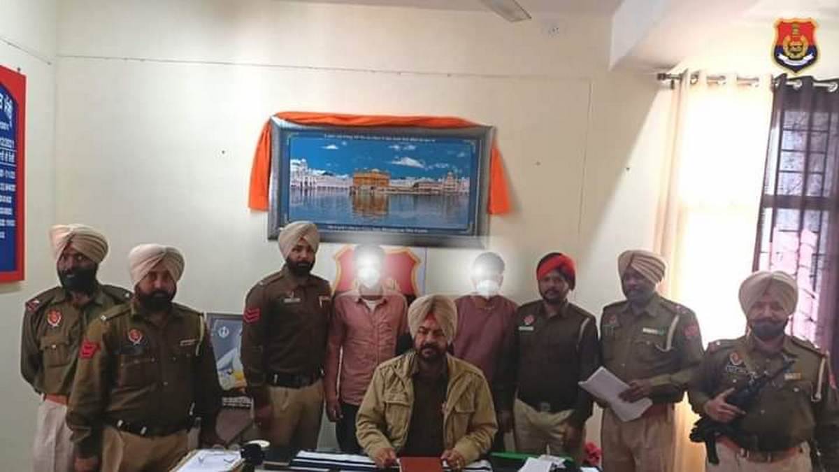 Punjab: गोपी गोली गैंग के दो गैंगस्टर गिरफ्तार, देसी पिस्तौल, मैगजीन और ...