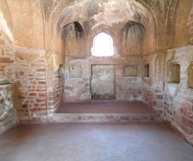 Mughal Emperor Akbar: 450 साल पहले फतेहपुर सीकरी में मुगल भी लेते थे ...