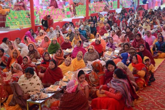 समवशरण विधान में उमड़ी श्रद्धालुओं की भीड़ - dsafds