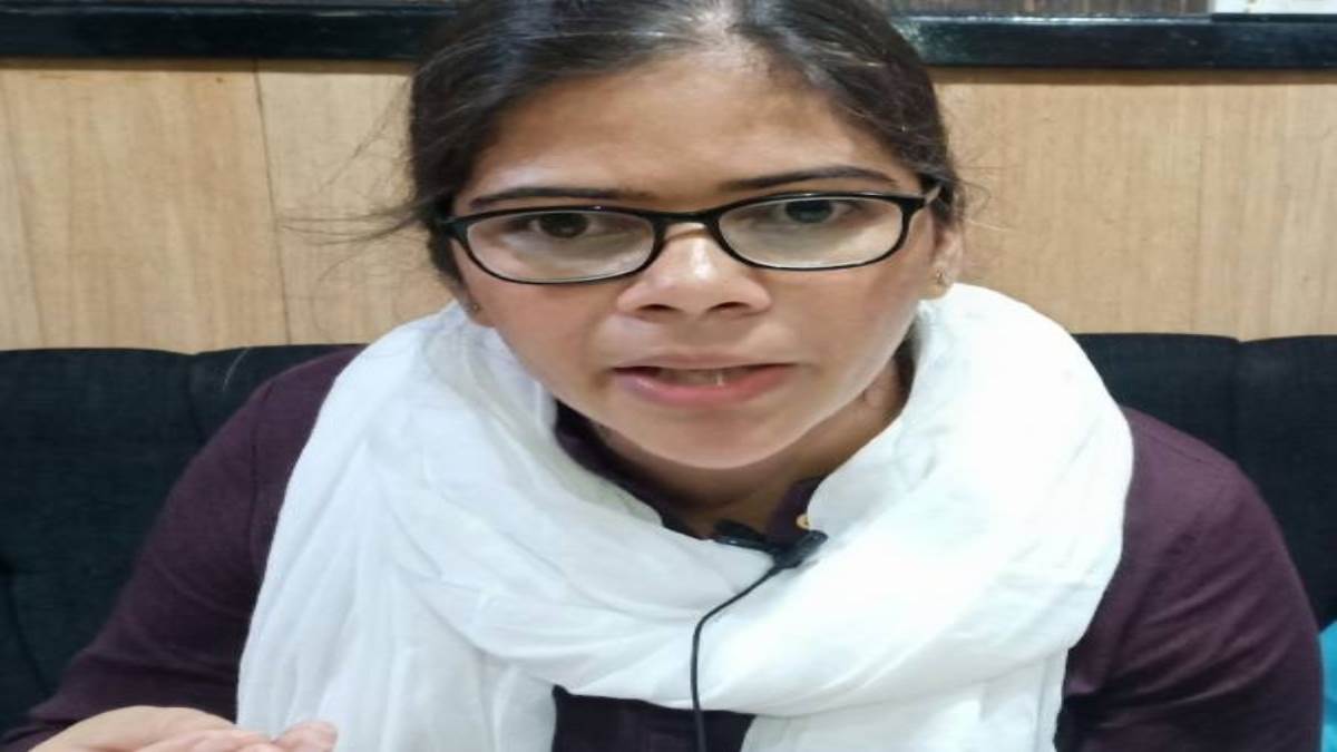 महिला सम्मान को लेकर अपनी ही पार्टी के निशाने पर ऋचा सिंह, अखिलेश यादव ...