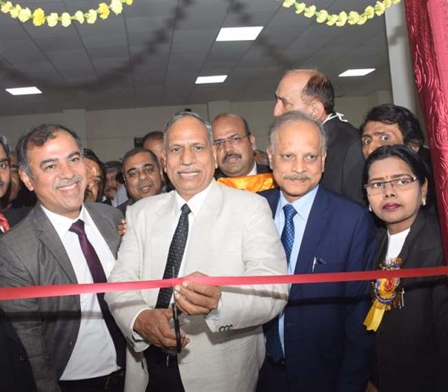 चीफ जस्टिस गोविंद माथुर ने कहा, देश में सेकुलरिज़्म सुरक्षित है और आगे ...