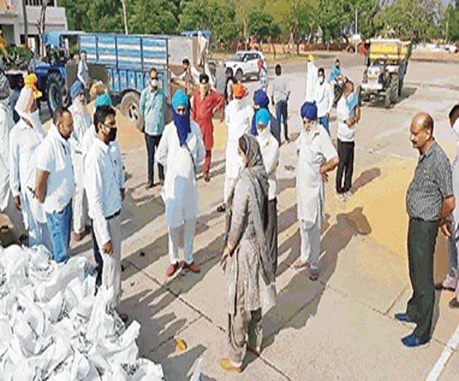 विधायक सरबजीत कौर मानूके ने दाना मंडियों का किया दौरा, किसानों की सुनी ...