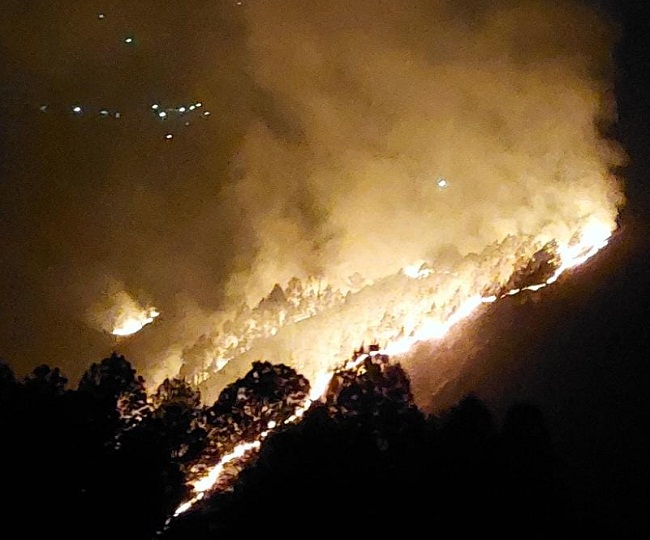 Uttarakhand: गांव के करीब पहुंची जंगल की आग, पहाड़ में चढ़ रहा पारा ...