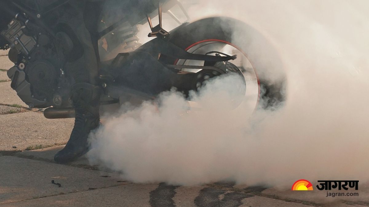 Bike care Tips: बाइक से निकलता है सफेद धुआं? जानें कैसे करें ठीक - Why ...