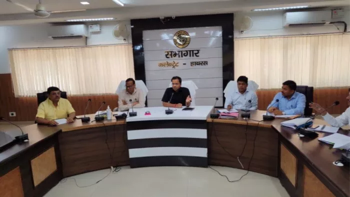 हाथरस की महायोजना 2031 तैयार करने को लेकर मंथन, सुझावों को समावेशित ...