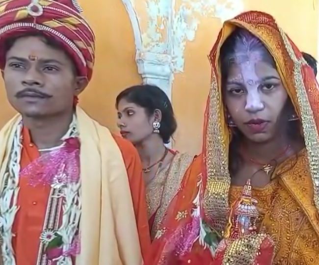 Bageshwar Baba से प्रेरणा लेकर नौशीन की घर वापसी: गंगा में डुबकी लगाकर ...