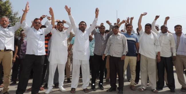 निजीकरण के विरोध में उतरे रोडवेज कर्मचारी, प्रदर्शन कर जताया रोष