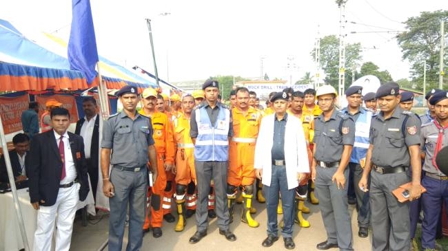 6.30 बजे बजा सायरन, 90 मिनट तक चला माक ड्रिल