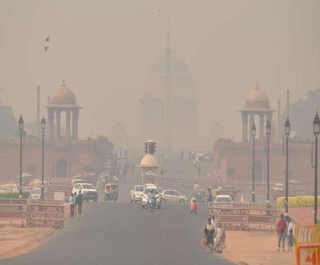 Delhi Pollution Report: टूटी सड़कें और गड्ढे भी बढ़ा रहे प्रदूषण की ...