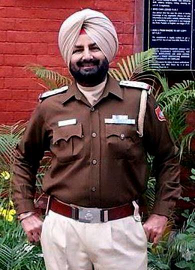 कई अहम पदों पर रहे अनोख सिंह का विवादों से रहा पुराना नाता - Anokh ...