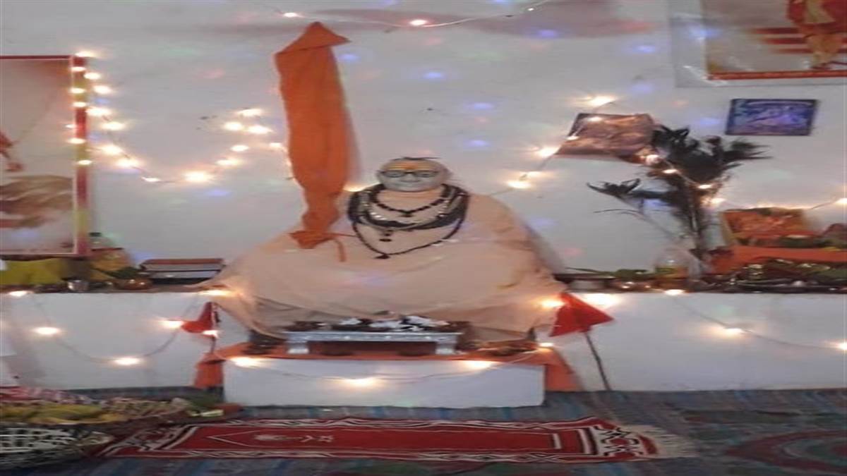 सनातन धर्म के जयकारे स्वामी करपात्री महाराज की देन - The gift of Swami ...