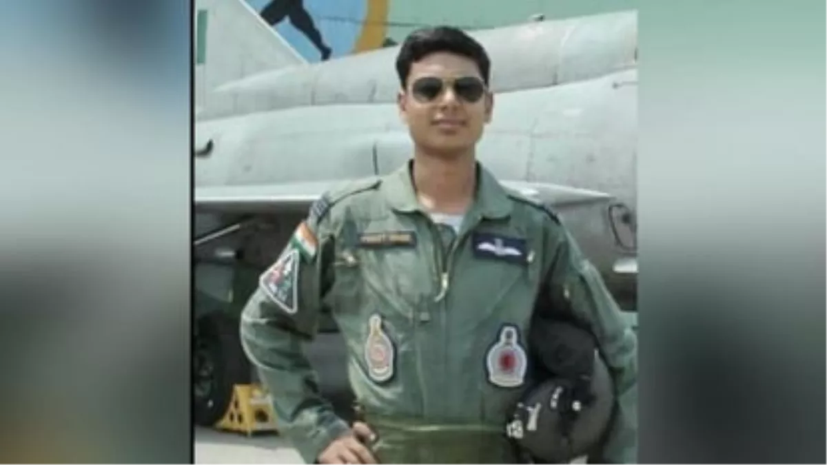 भारतीय वायुसेना का बाड़मेर में मिग-21 लड़ाकू विमान दुर्घटनाग्रस्त, बोहल निवासी विंग कमांडर ...