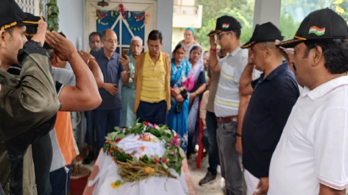 Pithauragarh News: देश के लिए दो युद्ध लड़ने वाले योद्धा कर्नल तेज सिंह ...