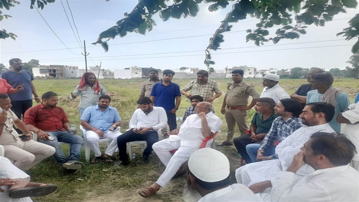 मेरठ: अब्दुल्लापुर में किसानों का कब्जा खाली कराने पहुंची एमडीए की टीम ...