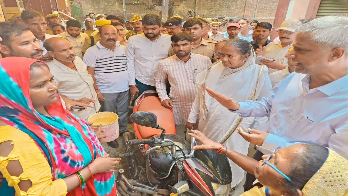 बच्चे बोले, नदी के होते हैं चार किनारे, मंत्री Dharampal Singh भी जवाब ...