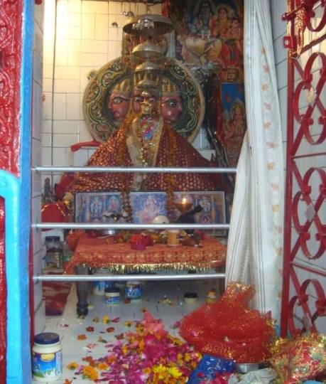 पहाड़ियों पर बसी माता बाला सुंदरी मंदिर - kathua, Mata Bala Sundari ...