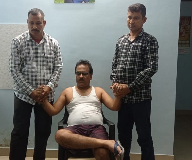 Assam News: 90 हजार की रिश्वत लेते समय असम सरकार में ACS केके शर्मा ...