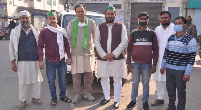 जिले के किसानों ने किया दिल्ली कूच - Farmers of Shamli district went to ...