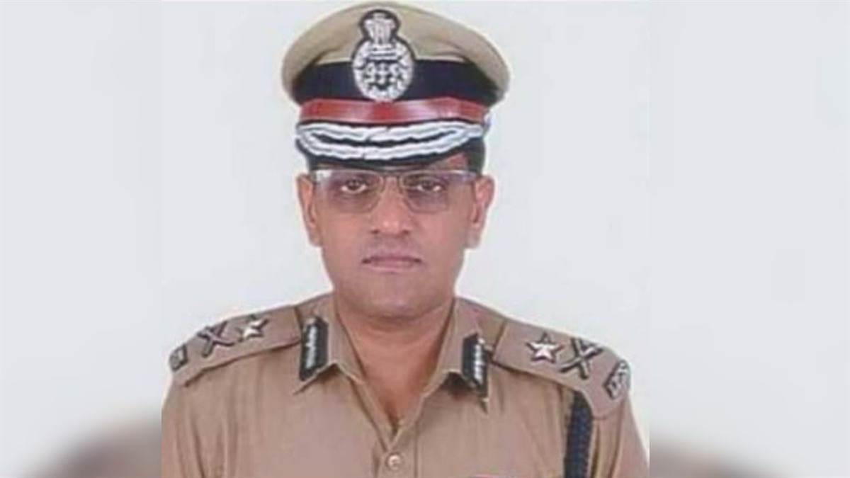 वाराणसी में अशोक मुथा जैन बने नए पुलिस कमिश्‍नर, आर्यन खान और रिया ...