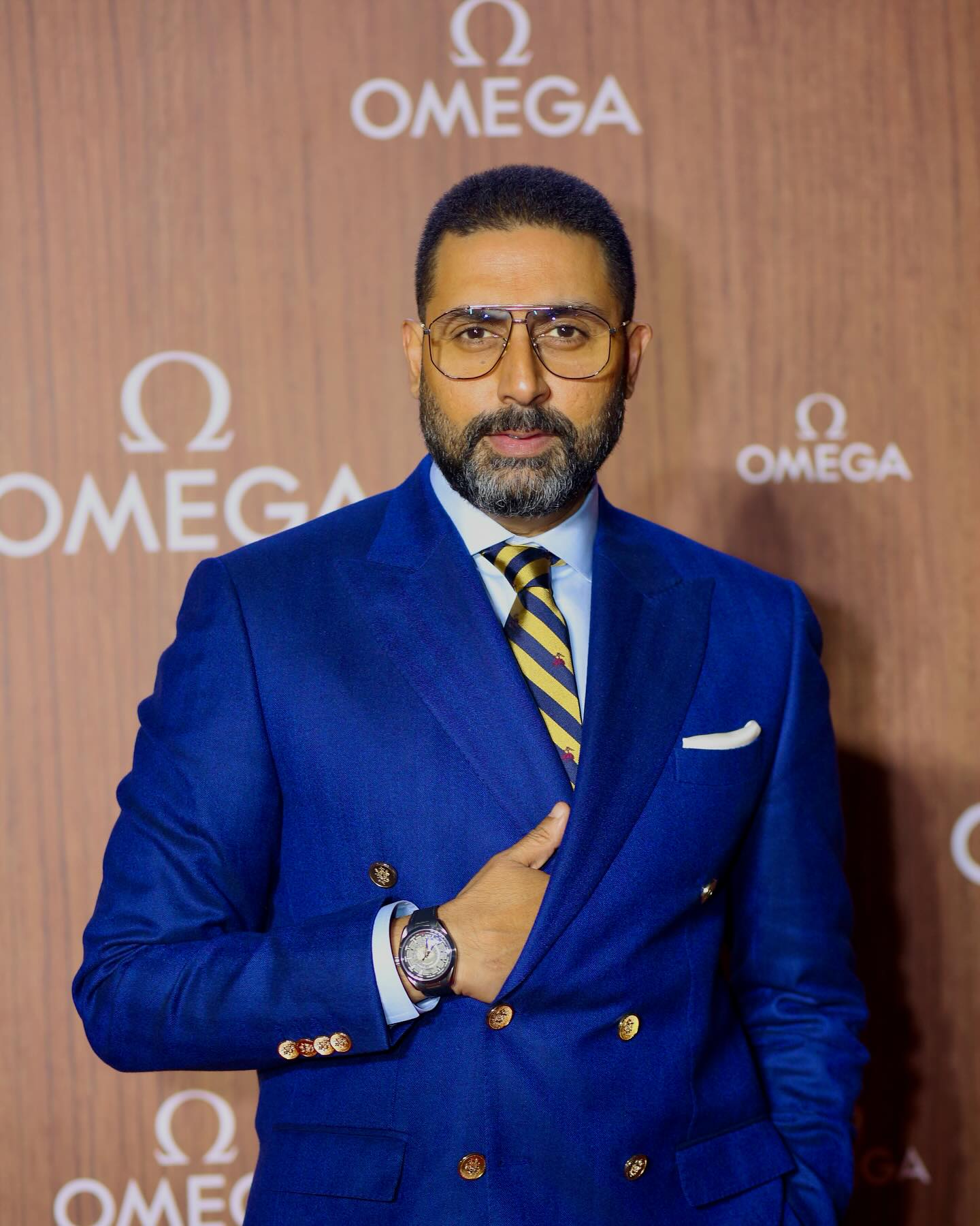 Abhishek Bachchan परेशान होकर छोड़ना चाहते थे एक्टिंग, इस करीबी की सलाह ... Abhishek Bachchan परेशान होकर छोड़ना चाहते थे एक्टिंग, इस करीबी की सलाह ...