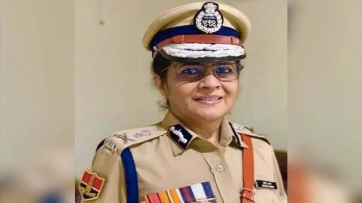 IPS Nina Singh: बिहार की नीना सिंह बनीं CISF की पहली महिला डीजी, इतिहास ...