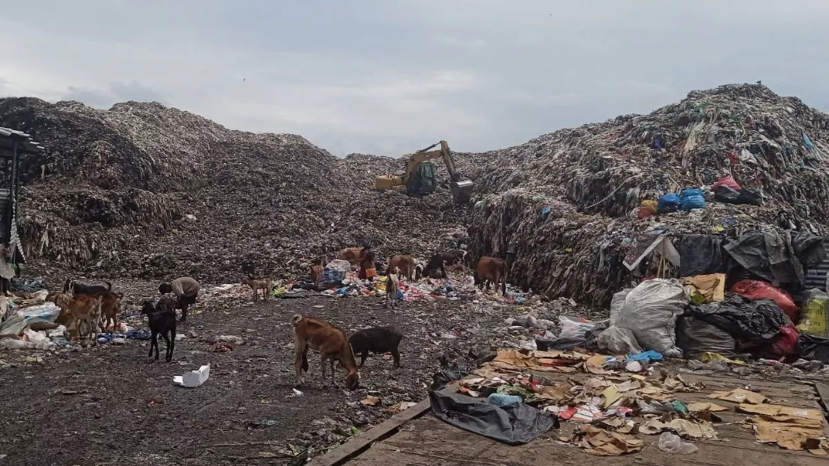 दिल्‍ली की तरह ऋषिकेश में भी ऊंचा हो रहा कूड़े का पहाड़, हजारों लोगों ...