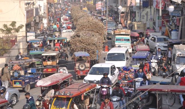 गन्ने की आवक बढ़ी, जाम के झाम में फंसा शहर - jam problem in shamli city ...
