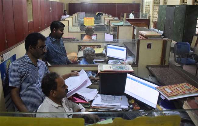March Closing 2022 : वाराणसी में वेतन, एरियर और कार्यालय मद में चार ...